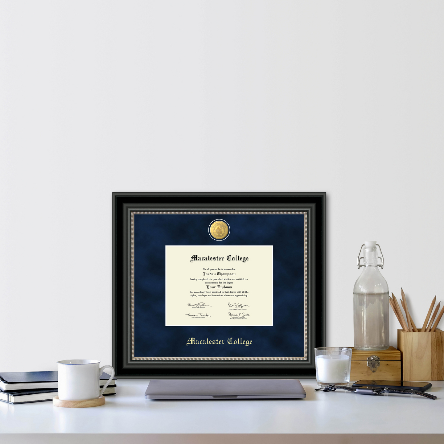Macalester College 23K Medallion Diploma Frame in Noir - Item #256710
